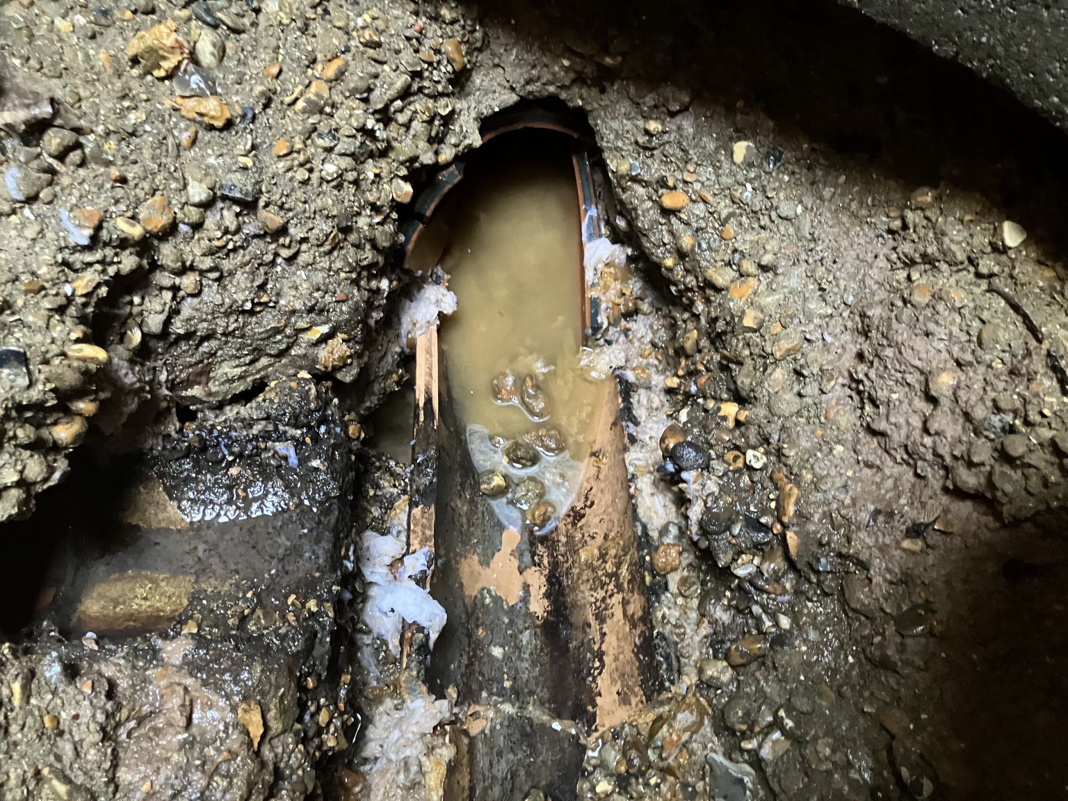 Survey of a suspected collapsed sewer - Hydro Descaling