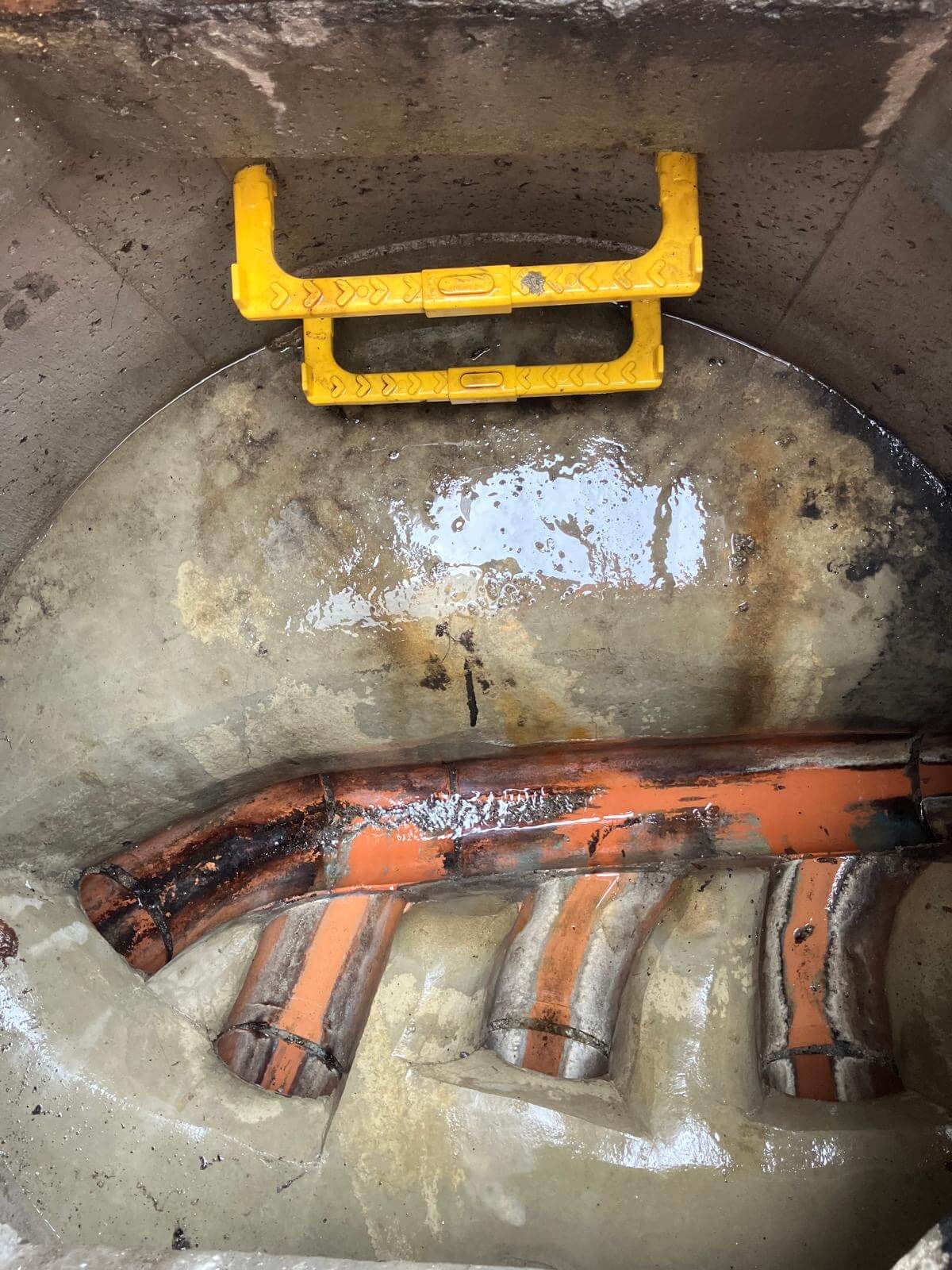 High pressure jetting, grease trap cleaning & CCTV survey - Hydro Descaling